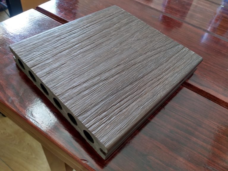 Deck sintético | Techos y Pérgolas en Quéretaro